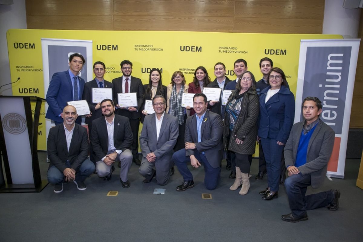 Otorgan UDEM y Ternium Premio a la Excelencia Académica a egresados de las carreras de ...